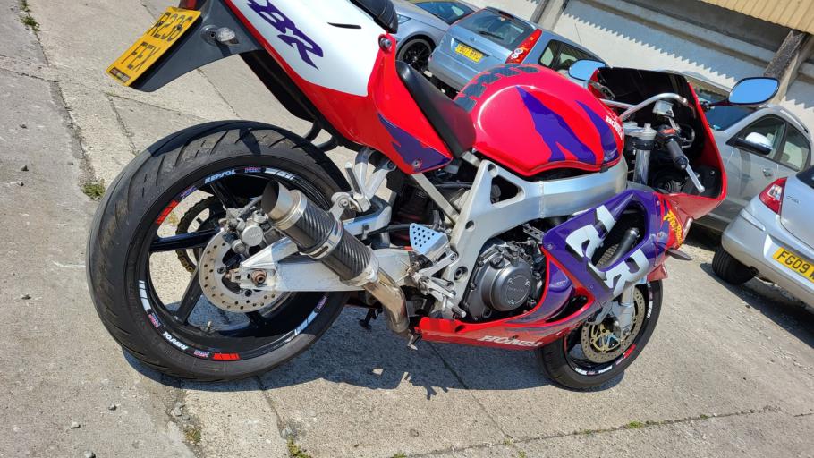 cbr900rrv