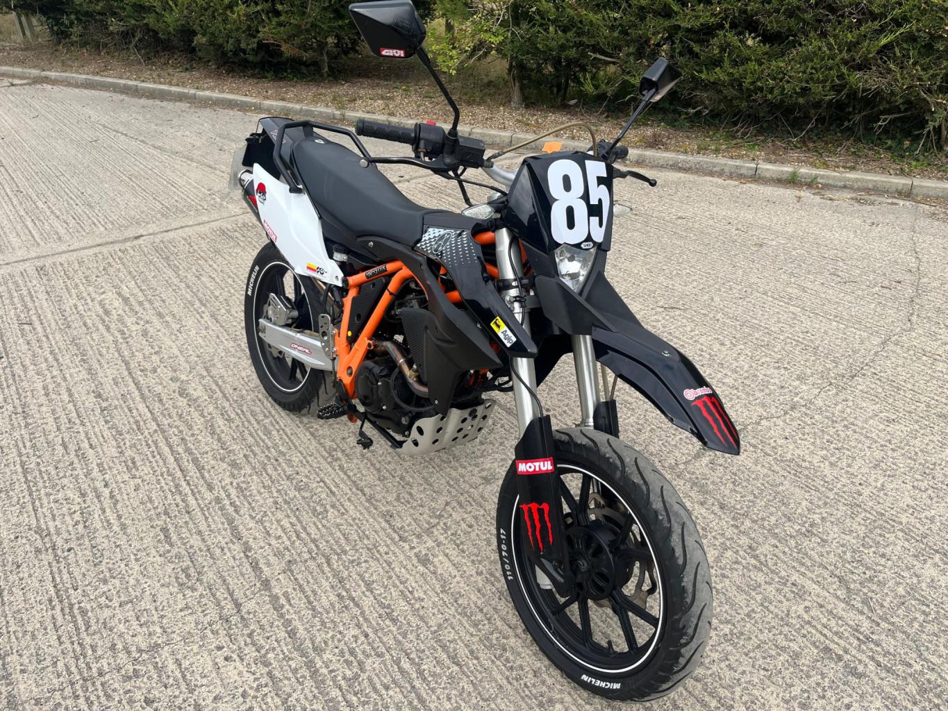 Sinnis Apache Smr 125 from JRS Motorcycles